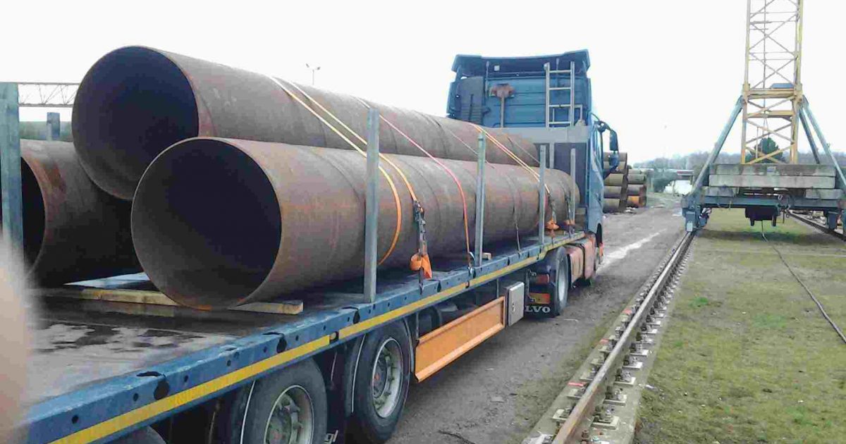 Transport for large pipes | Abnormal Loads